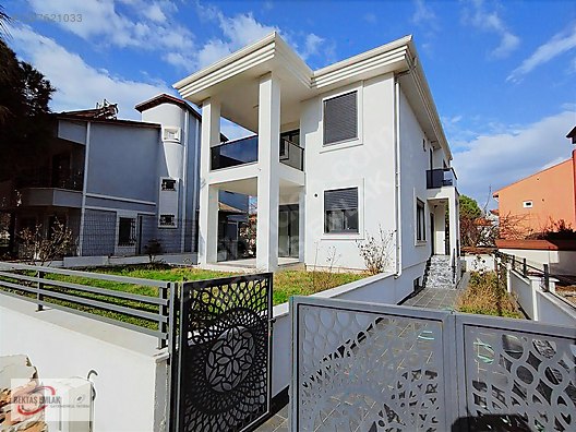 TURMAX_PELİTKÖYSAHİLDE SATILIK DENİZE 100M 6+1 MÜSTAKİL VİLLA - Satılık ...
