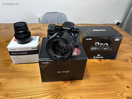 Aynasız / Fujifilm / X-H2 / Fujifilm X-H2 + Viltrox 75mm f1.4 + Sigma 30mm | Profesyonel Set ...