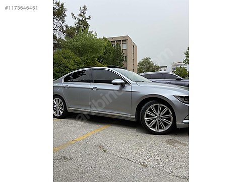 Volkswagen / Passat / 1.6 TDI BlueMotion / Highline / 2018 highline r ...