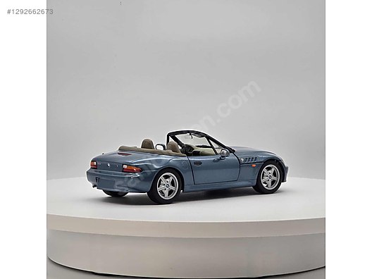 UT Models Diecast Model 1:18 BMW Araba - 1292662673