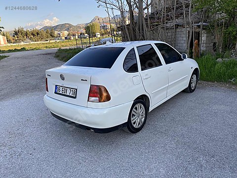 Volkswagen / Polo / 1.6 / Comfortline Classic / 2000 WOLSVAGEN 1.6 AKL ...