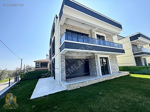 EMLAK 58,DEN ALTINOLUK MERKEZ SATILIK SIFIR 3+1 TRIBLEX VİLLALAR ...