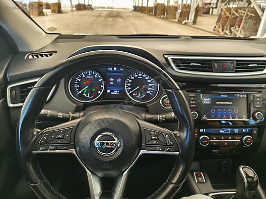 Nissan / Qashqai / 1.3 DIG-T / Sky Pack / 2020 MODEL QASQHAİ 1,3 SKYPACK CAM TAVANLI DÜŞÜK KM ...