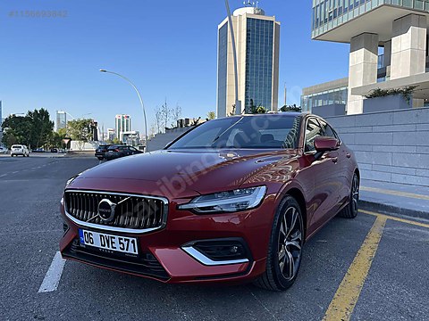Volvo / S60 / 2.0 B5 / Plus Bright / 2023 VOLVO S60 B5 HYBRID AWD PLUS ...