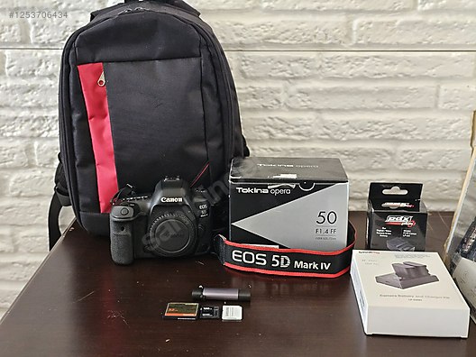 DSLR / Canon / EOS 5D Mark IV / CANON 5D MARK 4 + Tokina Opera 50mm 1.4 ...