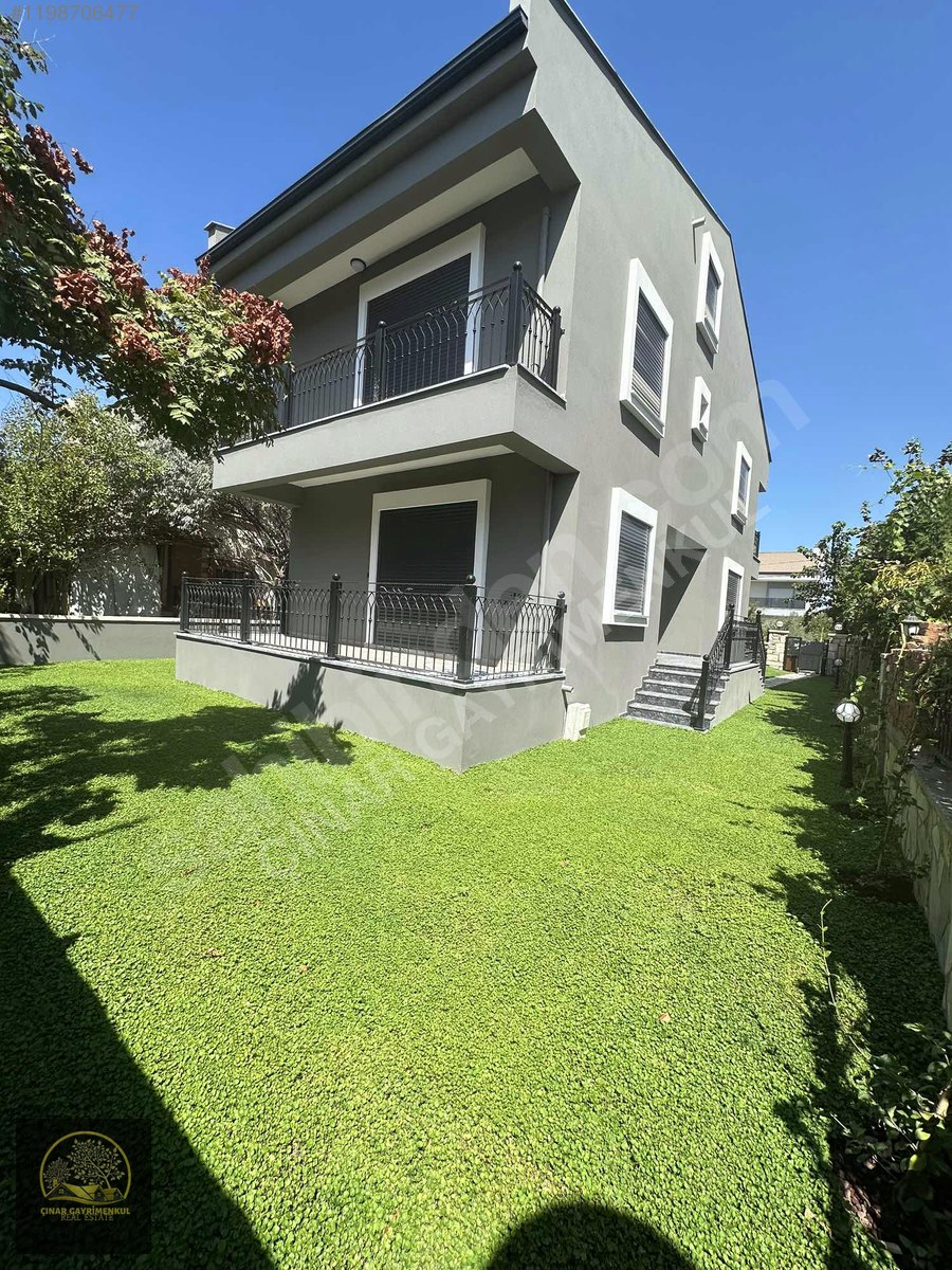 ÇINAR GYD..URLA İSKELEDE DÖRT TARAFI BAHÇE TAM MÜSTAKİL VİLLA - Satılık ...