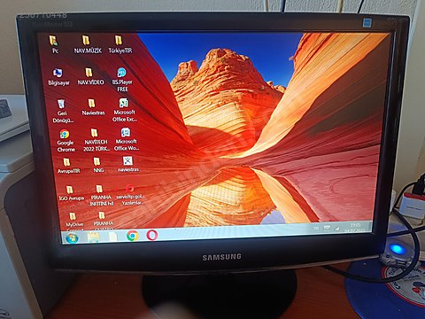 Monitör 19" VGA girişli Hatasiz kablolarıyla Samsung 933 sahibinden ...