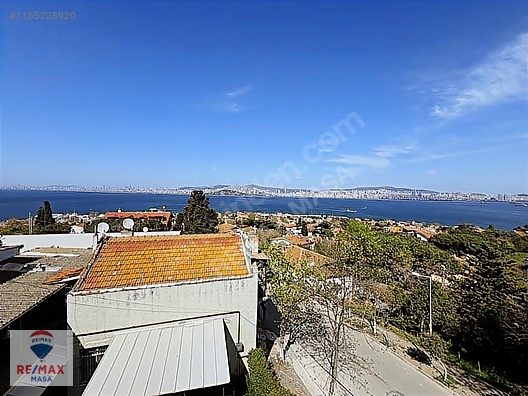 BÜYÜKADA'DA ÇARKIFELEK CD.DENİZ MANZARALI 120 M2 SATILIK DUBLEKS ...