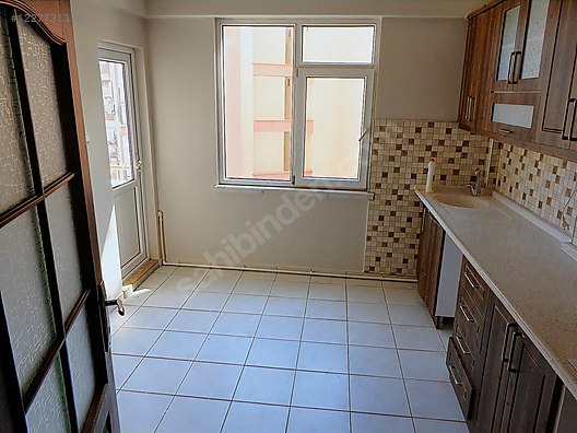 Öğretmenevlerinde Site İçinde Ara Katta Satılık 3+1 Daire - Satılık ...