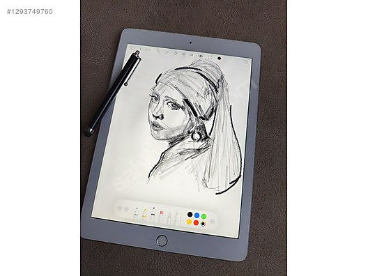 Apple iPad 5 128 GB Tablet - 1293749760
