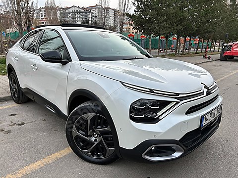 Citroen / C4 X / 1.2 PureTech / Shine Bold / Citroen C4X Shine Bold ...