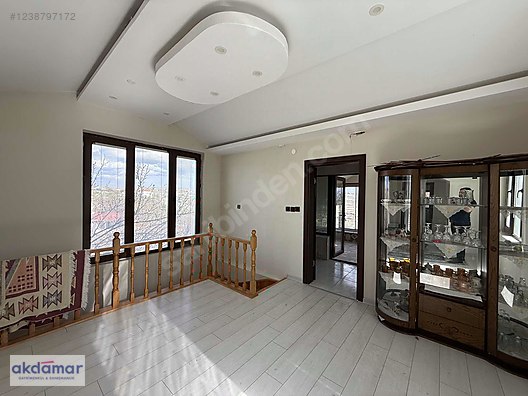 AKDAMAR - Molu Mahallesinde Şehir Manzaralı Satılık Villa - Satılık ...