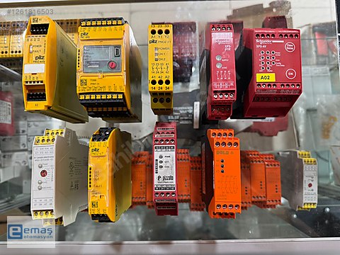 SAFEDGE-440F-C251D PSR-TRISAFE-S PSR-SPP- 24DC/TS/S - 2986232 P - Pilz ...