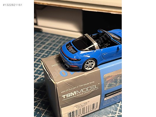 Mini GT Diecast Model 1:64 Porsche Araba - 1322821161