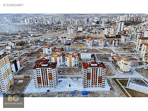 BATUHAN GENÇ'DEN SELÇUK FSM CAMİİ YAKINI 3+1 SATILIK SIFIR DAİRE ...