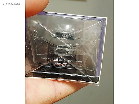 Inno64 Diecast Model 1:64 Nissan Araba - 1323841024