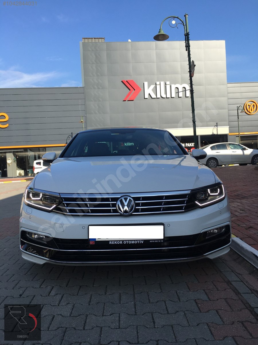 Volkswagen / Passat / 2.0 TDI BlueMotion / Highline / PASSAT 2019 R ...