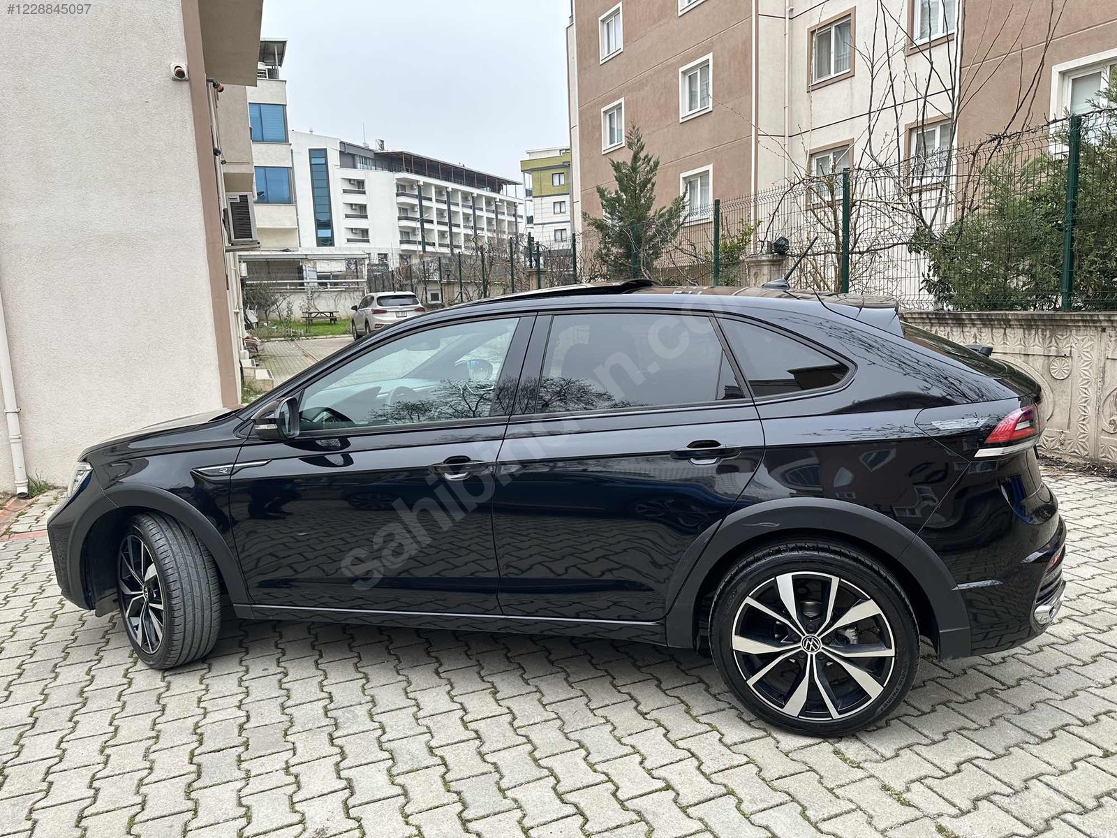 Volkswagen / Taigo / 1.5 TSI / R-Line / İlk sahibinden Hatasız VW TAİGO 1.5 TSI R-LINE ...