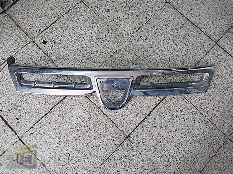 Dacia Duster 2010 - 2013 Ön Panjur Nikelajı 620780003r - İlan ve ...