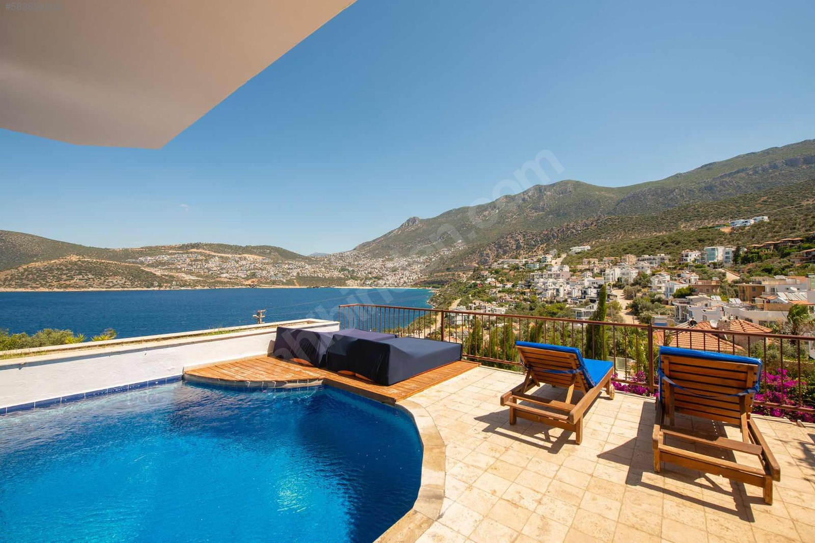 Antalya Kaş Kalkanda özel havuzlu plaja yürüme mesafesinde villa ...