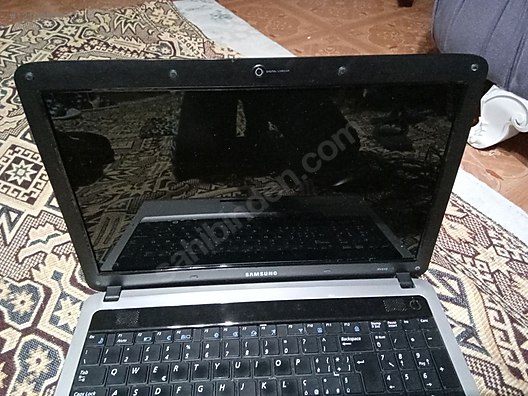 SAMSUNG RV510 EKRAN KARTI ARIZALI!! BÖYLE ALANA YA DA PARÇA NİYE ...