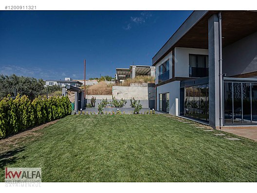 Yekta Erkul'dan Nilüferköy'de Özel Havuzlu Bahçeli Satılık villa ...