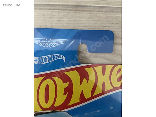 Hot Wheels Diecast Model 1:6 Aston Martin Araba - 1322921558