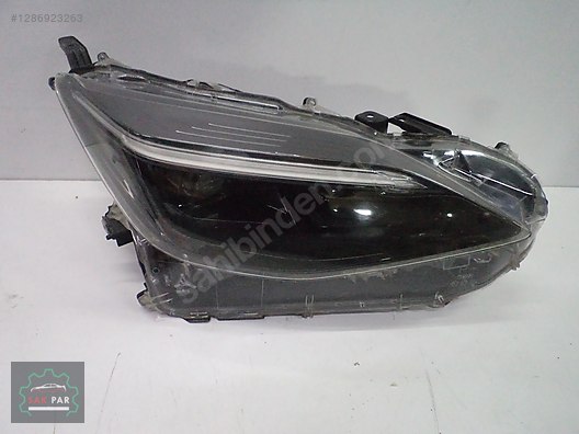 Otomobil & Arazi Aracı / Elektrik / Toyota Yaris Cross Sağ Far Led ...