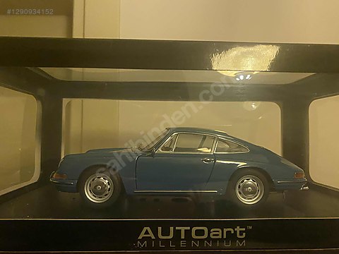 Autoart Diecast Model 1:18 Porsche Araba - 1290934152