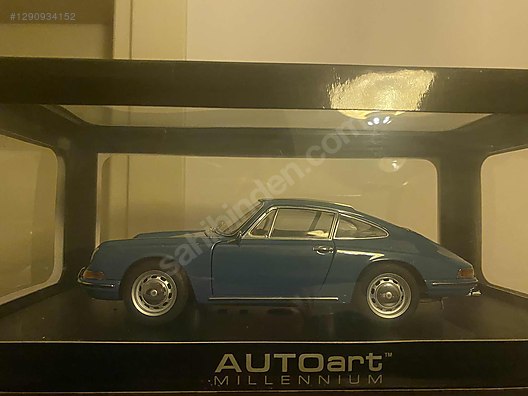 Autoart Diecast Model 1:18 Porsche Araba - 1290934152