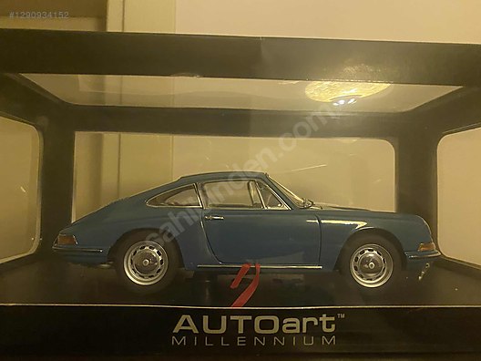 Autoart Diecast Model 1:18 Porsche Araba - 1290934152