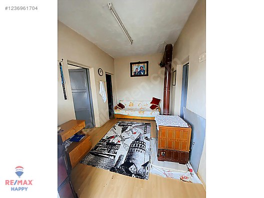 RE/MAX'TAN PEHLİVANKÖY'DE 755M2 ARSA ÜZERİNDE MÜSTAKİL EV - Satılık Müstakil Ev İlanları ...