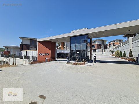 Bahçeşehir Dekar Ayışığı Evleri B Tip Bahçeli Kiralık Köşe Villa ...